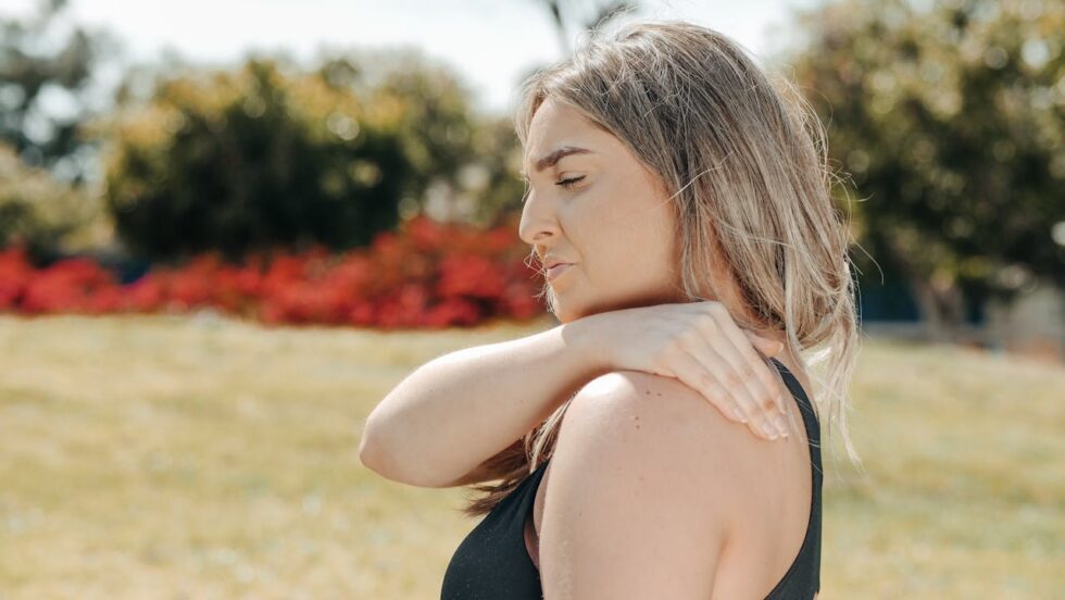 Shoulder Pain | TMJ & Sleep Therapy Centre of Cleveland